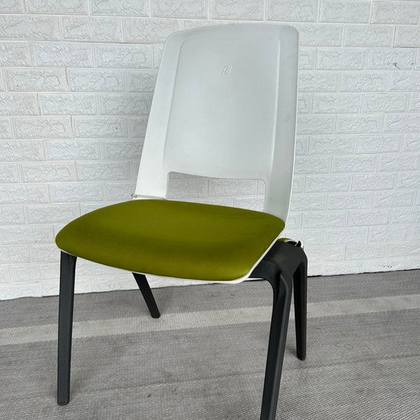 Pre-Owned Compel Fila Stacking Chair | Duckys Office Furniture